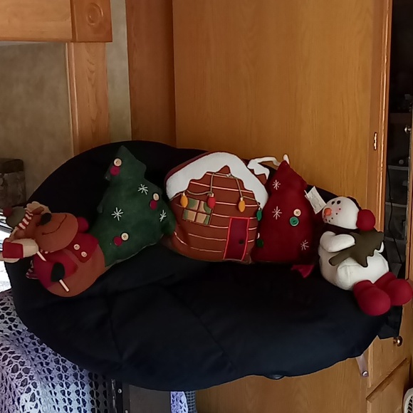 Saint Nicholas square | Holiday | Saint Nicholas Square Christmas Door ...